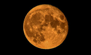 How to Take Clear and High-Quality Moon Pictures with Your Android Phone